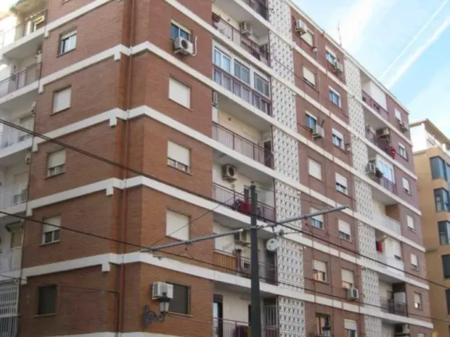 Piso en venta en Calle de Francesc Cubells, Número 40 en El Grau por ...