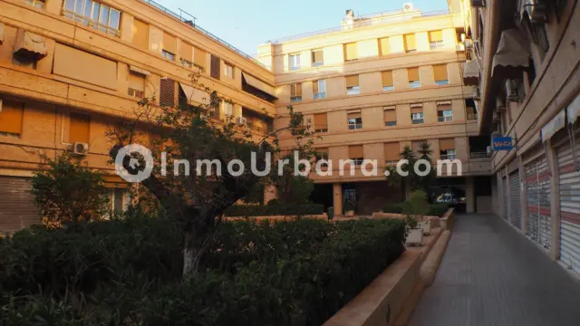 Piso en venta en Carrer d'Antonio Machado, 82, cerca de Calle de ...