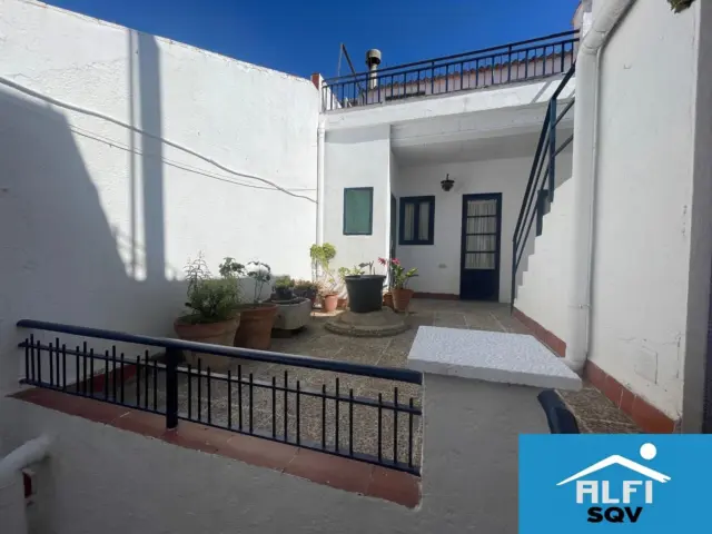 Casa en venta en Sant Quirze del Vallès en Sant Quirze del Vallès por 339,000