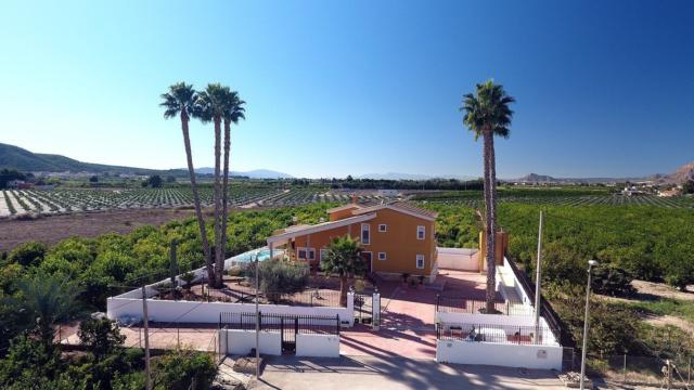 Finca rústica en venta en Núcleo Urbano en Núcleo Urbano por 675,000