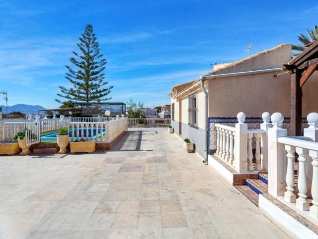 Finca rústica en venta en Albatera en Albatera por 330,000