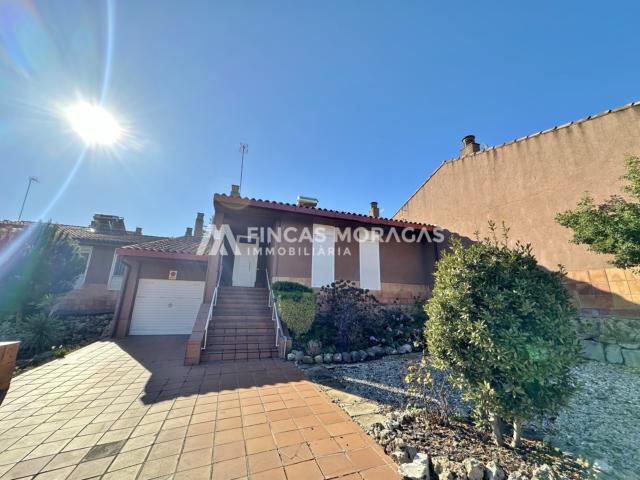 Casa adosada en venta en Carrer dels Castanyers en Sant Quirze del Vallès por 480,000