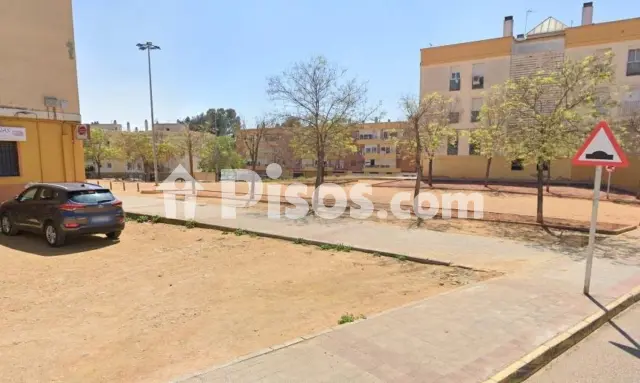 Casa en venta en Alcalá de Guadaira en Nueva Alcalá por 48.000