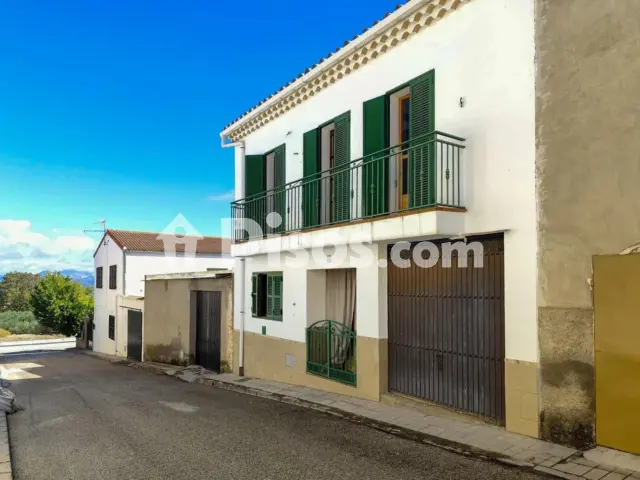 Casa en venta en Calle de León en Moraleda de Zafayona por 200.000