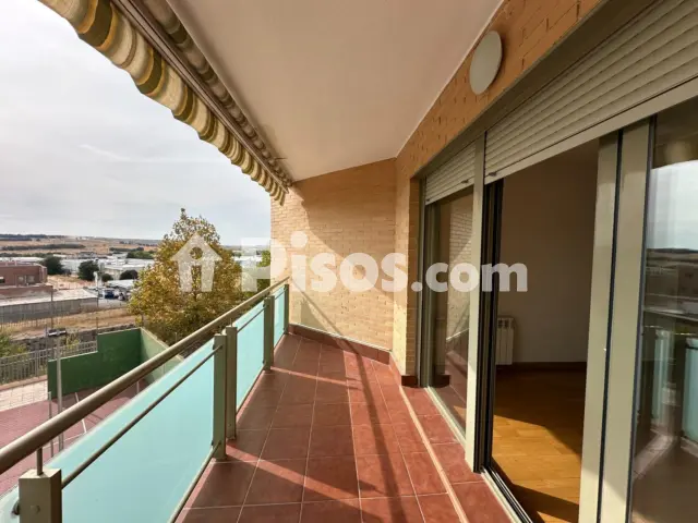 Piso en venta en Rivas Urbanizaciones en Centro por 450.000