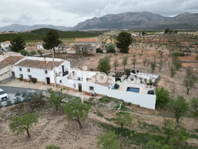Casa rústica en venta en Chirivel en Chirivel por 265.000