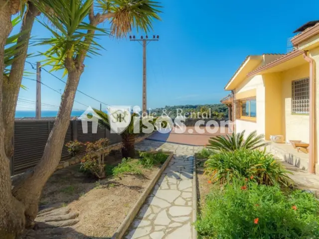 Casa en venta en Santa Susanna en Santa Susanna por 550.000