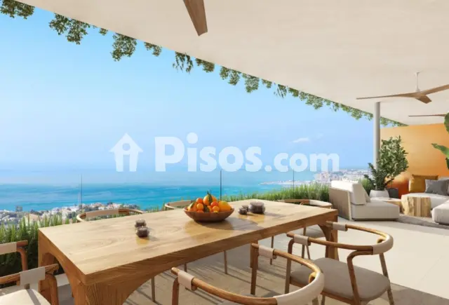 Piso en venta en Calle Golondrinas, 62 en Torreblanca del Sol por 735.000