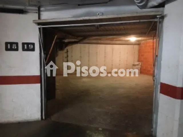 Garaje en alquiler en Carrer de Josep Viader i Moliner, 9 en Devesa por ...