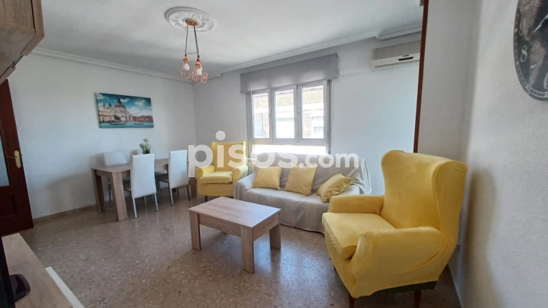 Piso en alquiler en Calle de Toledo, cerca de Calle del Espino en El Perchel-Puerta de Toledo ...