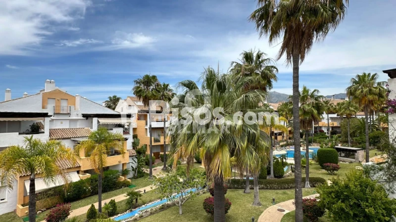 Ático en alquiler en Bahia de Marbella en Río Real por 2,000 €/mes