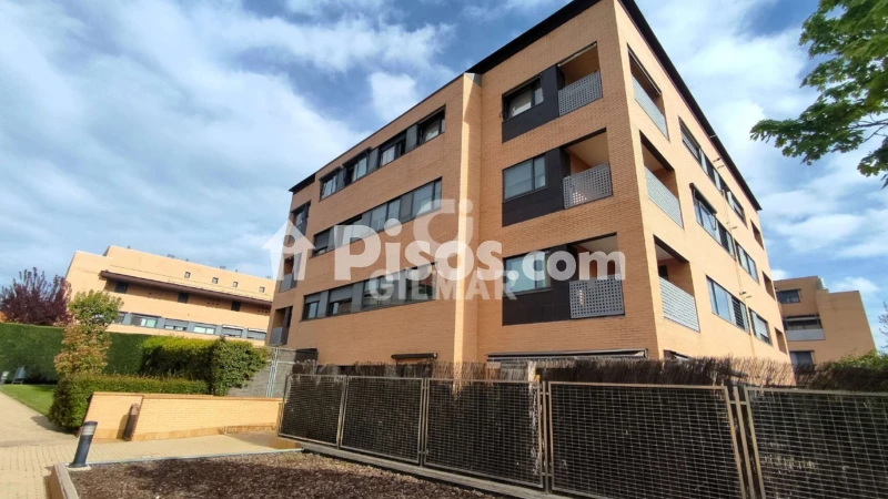 Piso en alquiler en Sector B en Parque de Boadilla por 1,650 €/mes