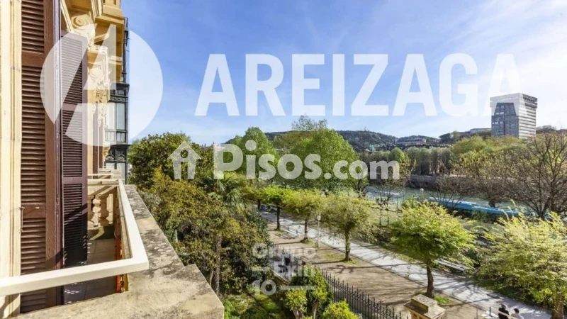 Piso en venta en Calle de Prim en Centro por 3,200,000