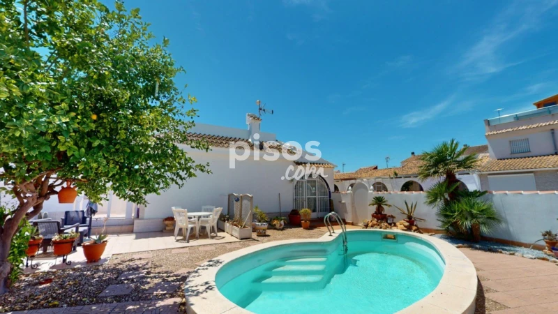 Casa en venta en los Narejos en Los Narejos por 279,950