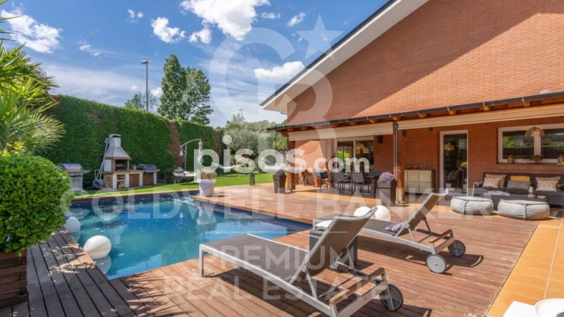 Casa en venta en Sant Quirze del Vallès en Sant Quirze del Vallès por 1,250,000
