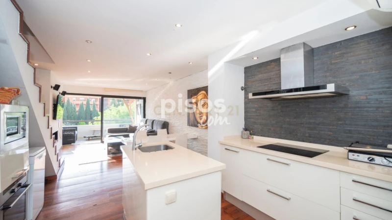 Piso en venta en Carrer Paris en Santa Eulària des Riu por 650.000