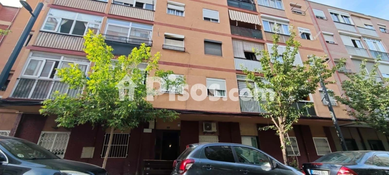 Chalet en venta en Ripollet en Can Mas por 104,000