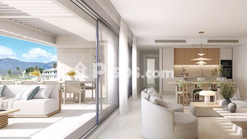 Piso en venta en Estepona en El Padrón-El Velerín-Voladilla por 796,000