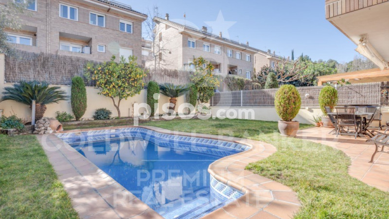 Casa en venta en Sant Quirze del Vallès en Sant Quirze del Vallès por 700,000