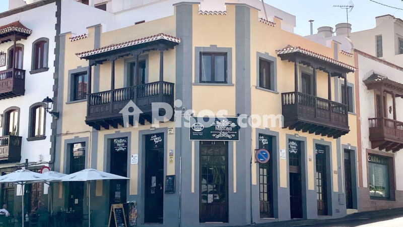 Edificio en venta en Teror en Teror por 600,000