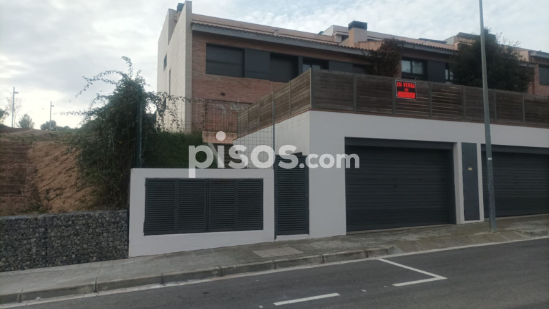 Casa adosada en venta en Camí Antic de Rubí en Sant Quirze del Vallès por 550,000