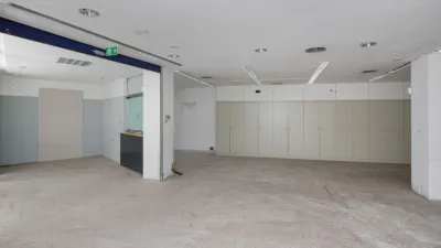 Local comercial en venta en Calle C- Josep M. Sagarra, Número 0 en Els ...