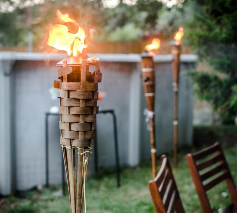 Antorchas para el jardín: el complemento perfecto para el exterior