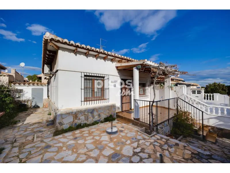 Casa adosada en venta en Calle Ur Lago Jardin 2 M5, Número 1 en Los ...