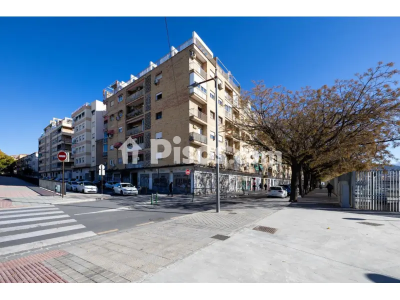 Piso en venta en Pajaritos en Pajaritos-Plaza de Toros por 245.000