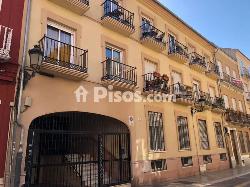 Piso en alquiler en Calle Montaño en Centro Histórico-La Merced por ...
