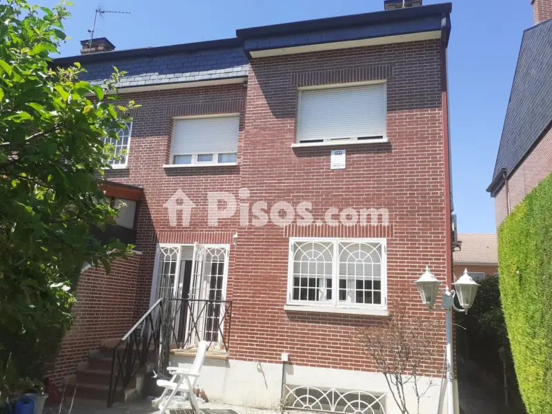 Casa pareada en venta en Calle del Lirio, cerca de Calle de la Camelia ...