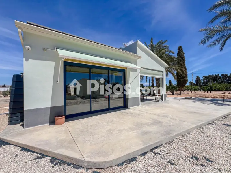 Chalet en venta en El Altet - Campo en L'Altet-Els Bassars por 365,000