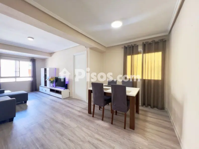 Piso en venta en Calle de Pere Cabanes en Torrefiel por 157,000