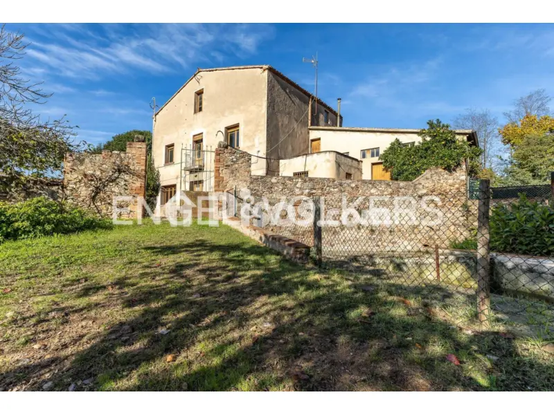 Casa rústica en venta en Palau-Solità I Plegamans en Palau-solità i ...