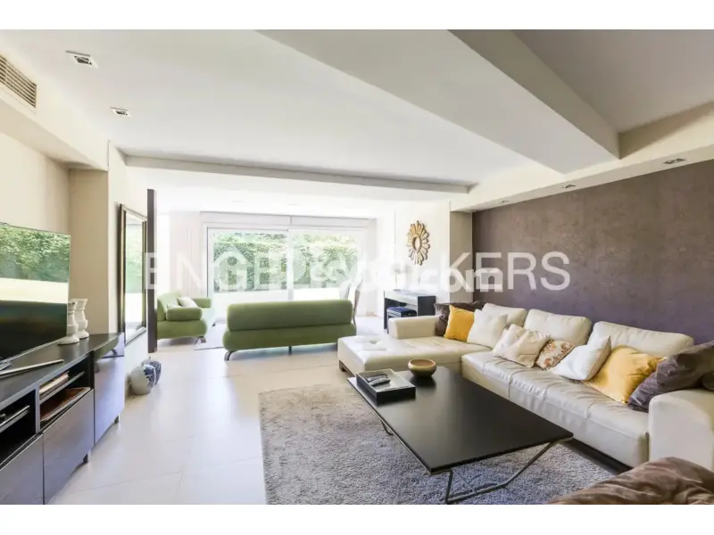 Casa en venta en Encinar de los Reyes en Encinar de los Reyes por 2.390 ...
