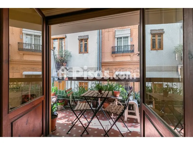 Piso en venta en Torrefiel en Torrefiel por 395,000