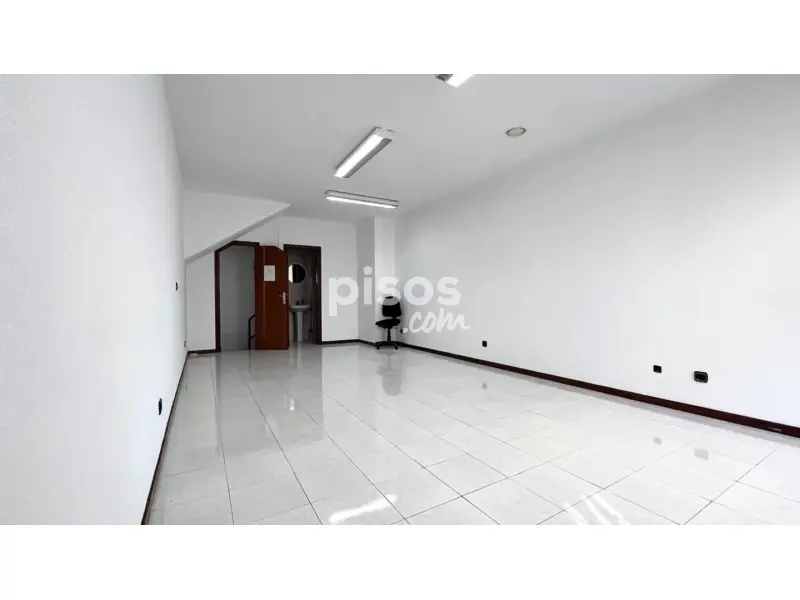 Local comercial en alquiler en Obdulio Lopez de Uralde Margolariaren ...