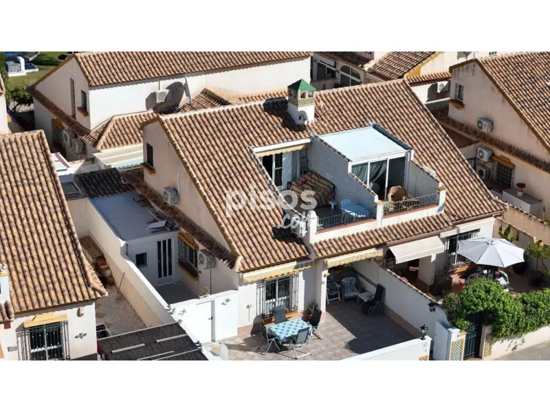 Casa en venta en Calle C- Almohabenos, Número 0 en Punta Prima ...