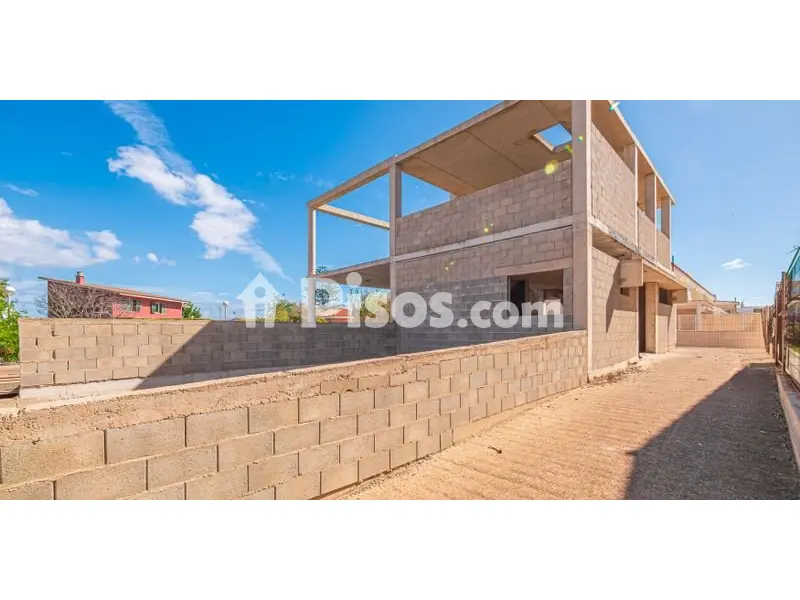 Casa en venta en Carrer de la Lapònia, cerca de Carrer de Madagascar en ...