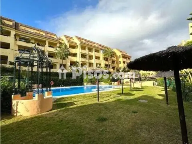 Piso en alquiler en Urbanización El Hacho-La Duquesa Golf en ...