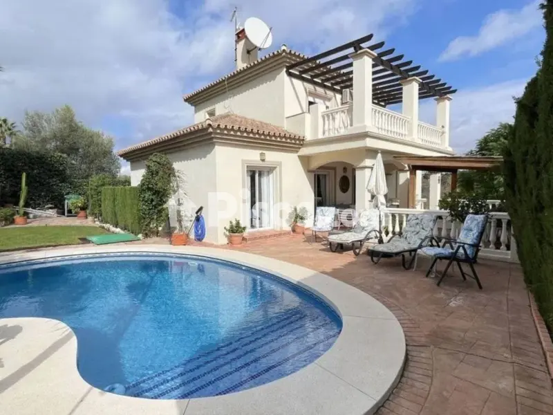 Chalet en venta en Barriada Las Flores en Barriada Las Flores por 459.000