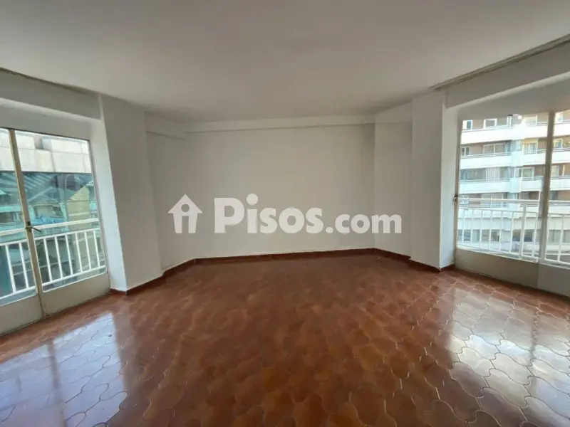 Piso en venta en La Trinidad-Mármoles-Perchel Norte en La Trinidad ...