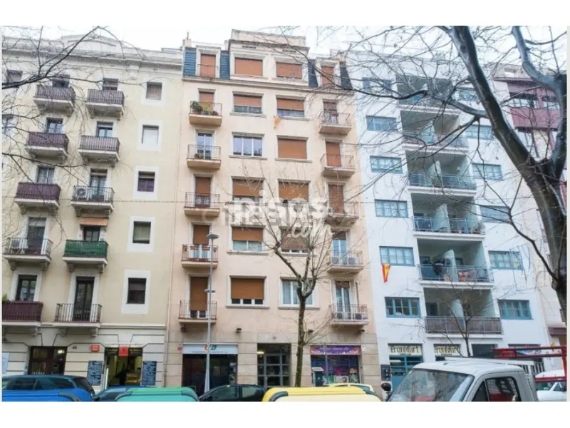 Piso en venta en La Nova Esquerra de lEixample en La Nova Esquerra de l'Eixample por 290,000