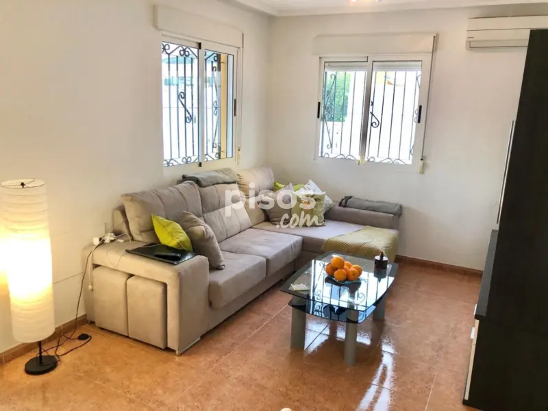 Chalet en alquiler en Cabo Roig-La Zenia-La Regia en Cabo Roig-La Zenia ...