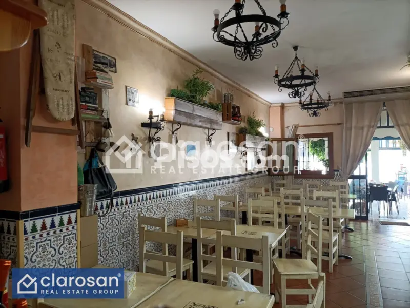 Local comercial en venta en El Cónsul-El Romeral-La Colonia Santa Inés ...
