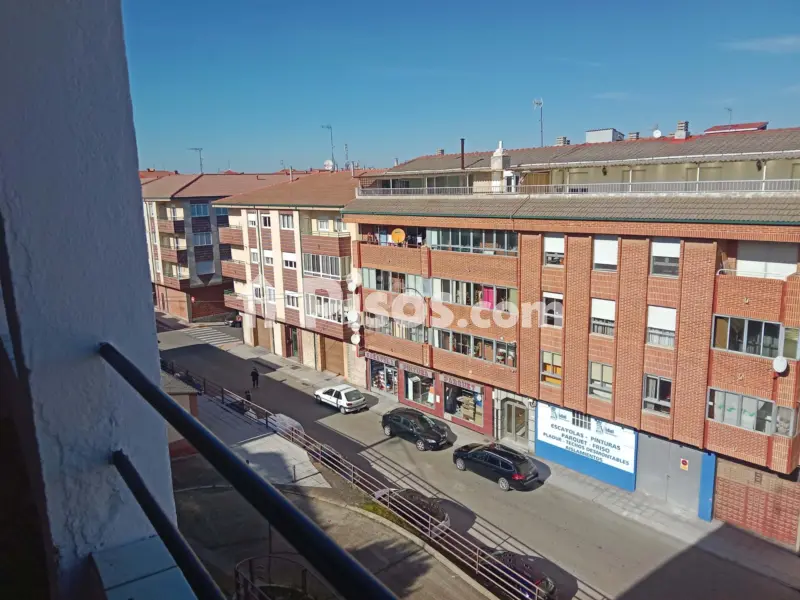 Chalet en venta en Tierra de La Bañeza en La Bañeza por 65,000
