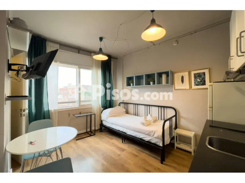 Piso en alquiler en Sant Andreu en Sant Andreu por 975 €/mes