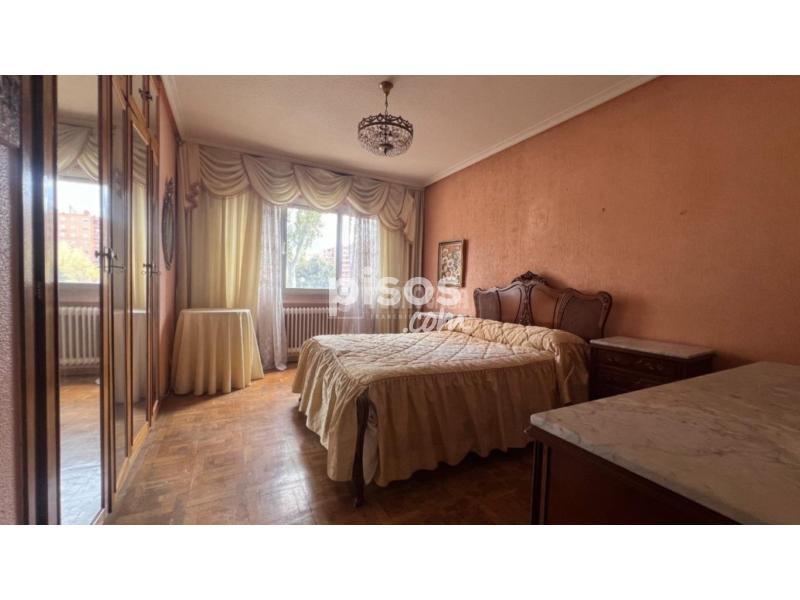 Piso en venta en Pinar del Rey en Pinar del Rey por 370,000