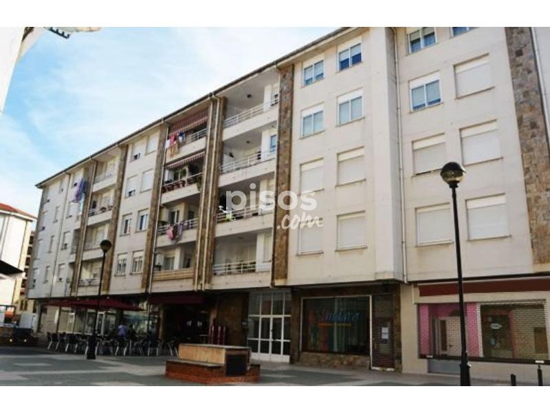 Piso en venta en Avenida de España, 2 en Los Corrales de Buelna por 74. ... Piso en venta en Avenida de España, 2 en Los Corrales de Buelna por 74. ...